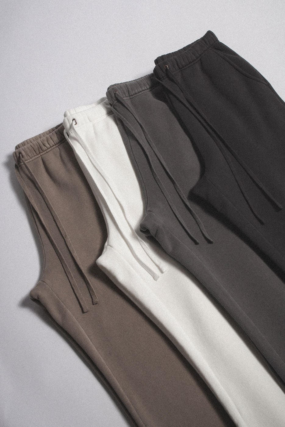 CORE STRAIGHT LEG SWEATPANT in VINTAGE BLACK – Elwood Clothing