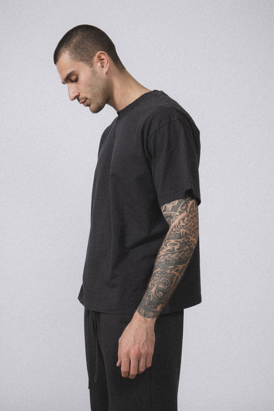 OVERSIZED CORE TEE in VINTAGE BLACK – Elwood Clothing