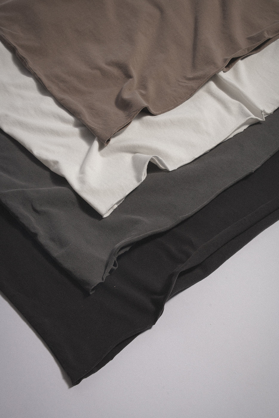 OVERSIZED CROP CORE TEE in VINTAGE BLACK – Elwood Clothing