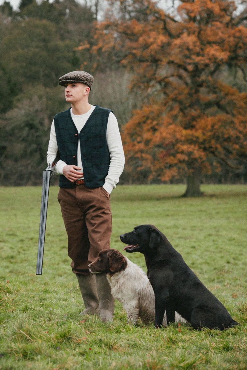 HUNTERS VEST in NAVY QUEST PLAID – Elwood Clothing